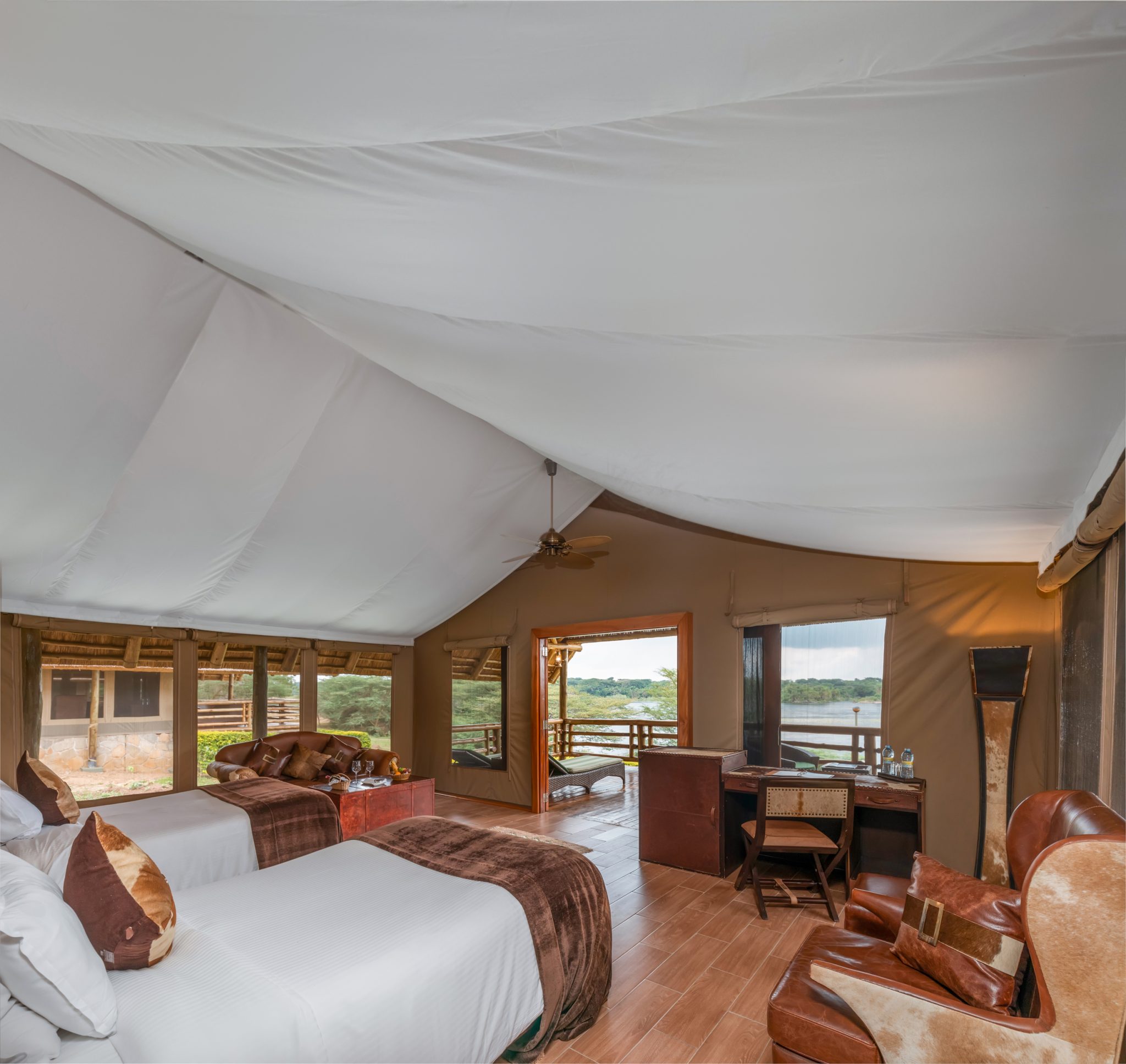 African Safari Lodge Accommodation 3- Safari Superior Tent ...